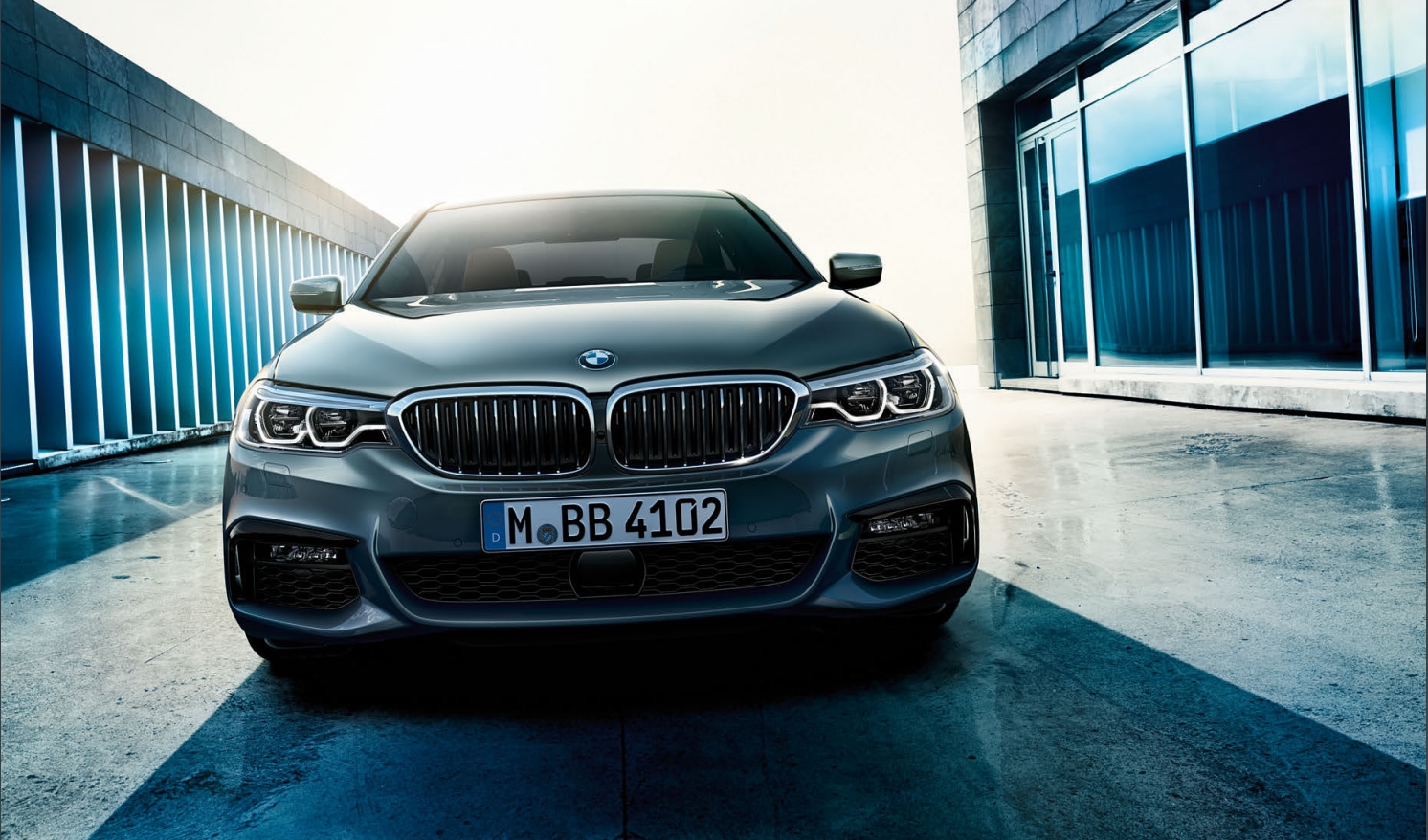 Glancing 2018' BMW 5 series | 올댓모터스